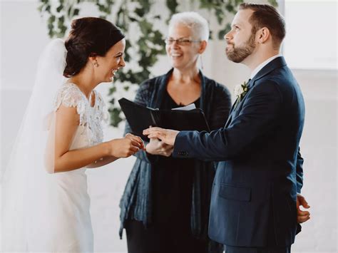 Why Do You Need A Wedding Officiant The Benefits To Know