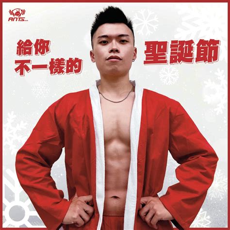 Antsgym 叮叮噹🎶叮叮噹🎶 這首悅耳的聖誕歌是哪裡傳出來的？ 沒有啦～ 是螞蟻編在唱歌確認聖誕清單📝