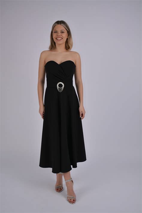 Rochie Neagra Semiclos Cu Corset • La Donna