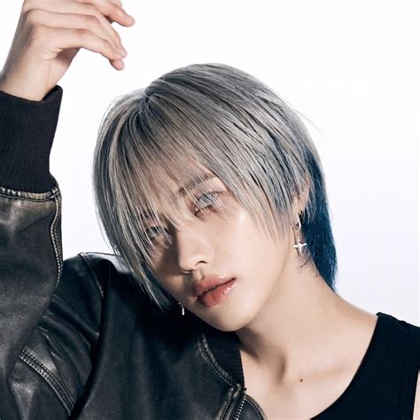 Lien Lees Instagram Twitter And Facebook On Idcrawl