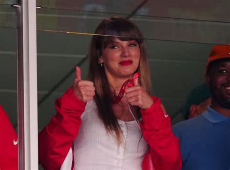 The Funniest Part About Taylor Swift At That Football Game Was This