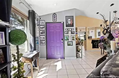 The Edward Scissorhands House In Lutz Is Back On The Market And It