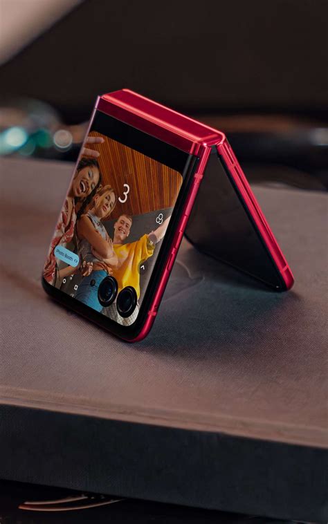Moto Razr 40 Ultra promo images leaked again by Evan Blass - Gizmochina