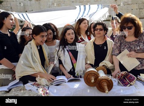 Femmes Juives Orthodoxes Banque Dimage Et Photos Alamy