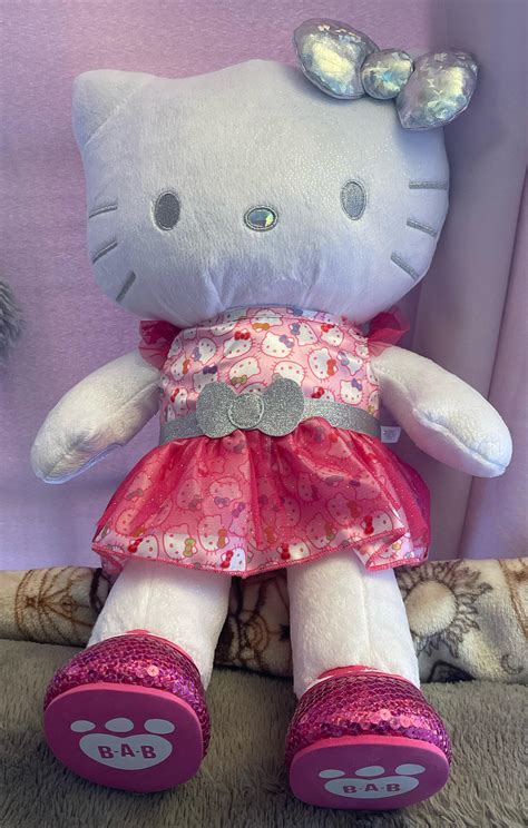 Shes Here And Omg Shes Beautiful R Hellokitty
