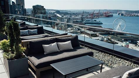 The Top 10 Seattle Rooftop Bars For Cocktails And Stunning Views This Spring By Secret Seattle