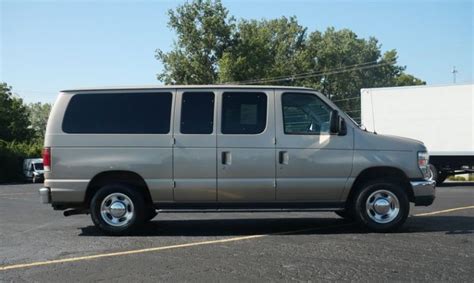 2013 Ford 12 Passenger Van