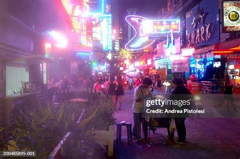 Bangkok Dance Club Photos And Premium High Res Pictures Getty Images