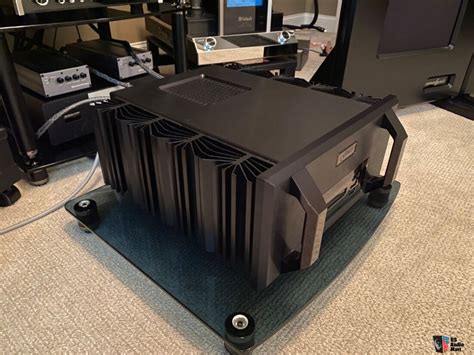 Genesis Technologies Stealth B200 Integrated Amplifier Excellent