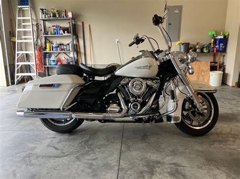The 2023 Road King Flhr Lives On As The Flhp Page 93 Harley