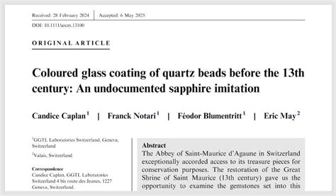 Revêtement En Verre Coloré De Perles De Quartz Avant Le Xiiie Siècle Une Imitation De Saphir