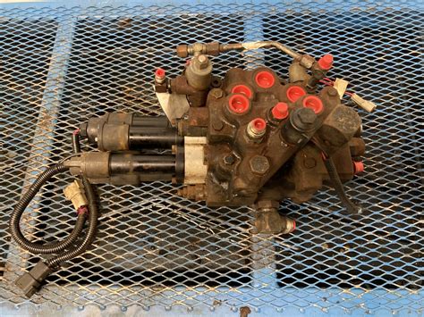 Bobcat 743 Hydraulic Valve