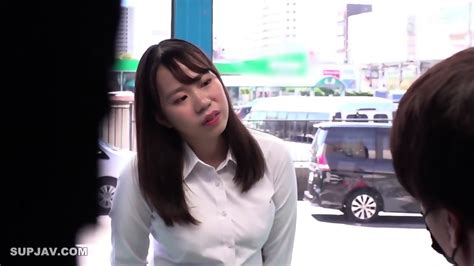 Magic Mirror Issue Carefully Examine The Young And Sensitive Soft Skin Of A Newly Graduated