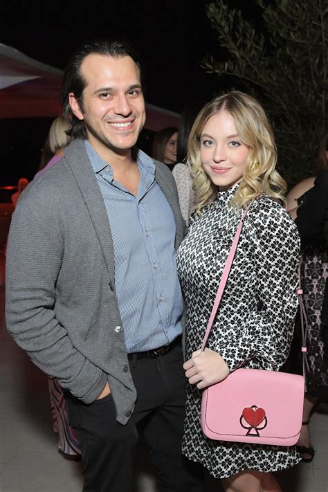 Sydney Sweeney And Jonathan Davinos Full Relationship Timeline As She