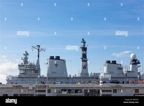 Newly Decommissioned Hms Illustrious R06 An Invincible Class Light
