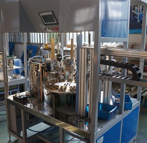 China Double Statioin Single Blade Pencil Sharpener Assembly Machine