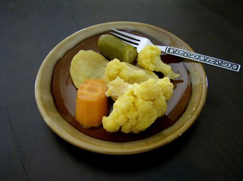 Live To Eat Assorted Pickles مخللات