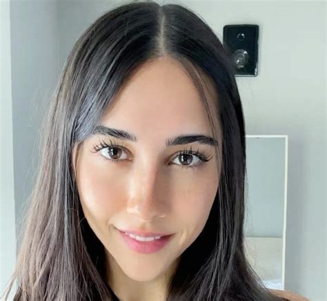 Izzy Green Biography Wiki Age Height Career Photos More Artofit