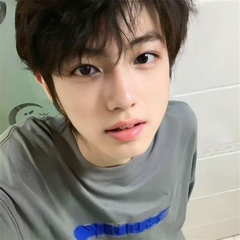 Asian Boy Selca Icon Cute Asian Guys Asian Boys Cute Korean Boys
