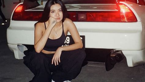 4 Potret Selfie Gamer Cantik Rachel Florencia Netizen Kak Enggak Kuat
