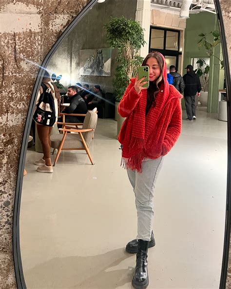 ‎حانیه وهابیانمربی دوومیدانی و آمادگی جسمانی‎ ‎نفرت همیشه از آدم پایین تر میاد🤞🏼‎ Instagram