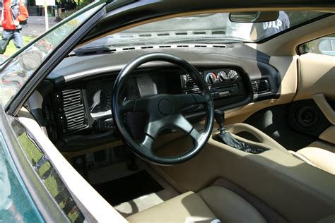 Jaguar Xj220