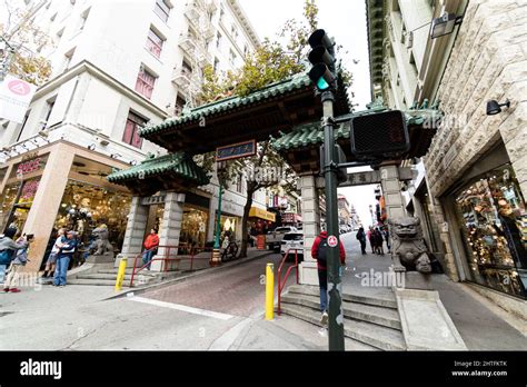Dragon Gate In China Town Entrance San Francisco Area California