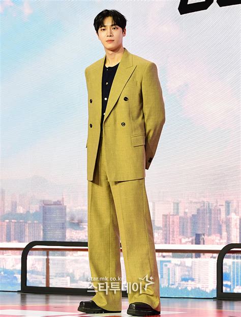 포토 추영우 훤칠한 매력