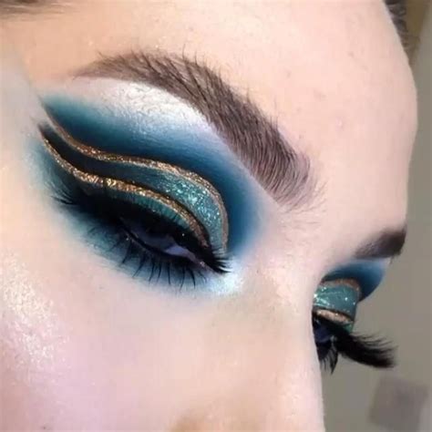 Thick Winged Eyeliner Eye Makeup Eyeliner Makeup