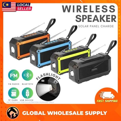 Portable Solar Bluetooth Speaker With Flashlight Fm Radio Function High Audio Bluetooth Speaker