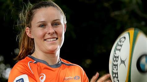 Five Quick Questions With Rio 2016 Rugby Sevens Referee Amy Perrett