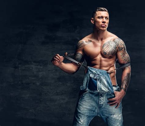 Sexy Hombre Musculoso Fotos De Stock Imágenes De Sexy Hombre Musculoso