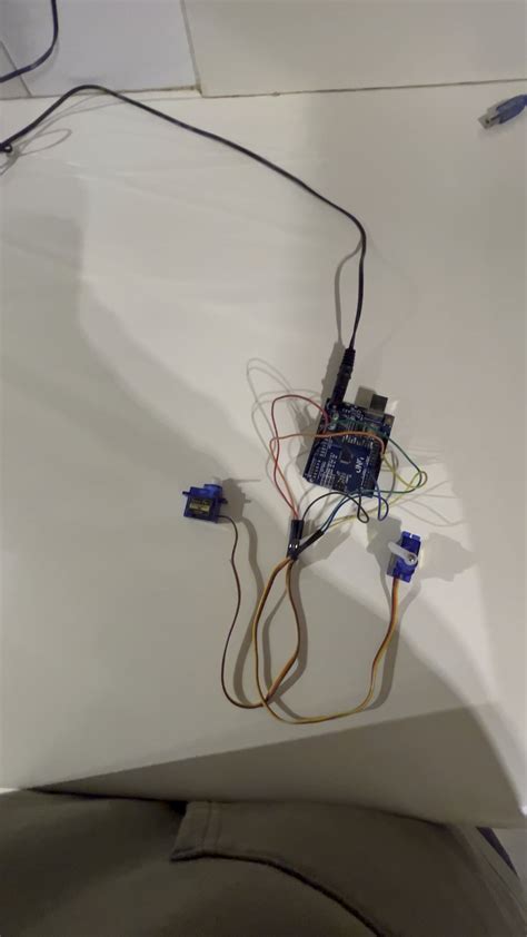 Servos Malfunctioning R Arduino