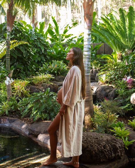 Four Seasons Hotels And Resorts Luxury Hotels Four Seasons Hapai Mother Prenatal Massage