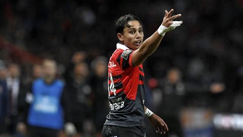 Lyon Stade Toulousain Ange Capuozzo Titulaire à Larrière