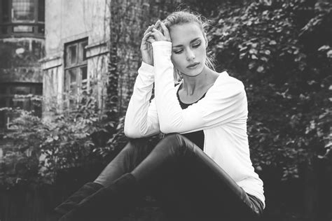 How To Greatly Improve Your Natural Light Portraits Contrastly
