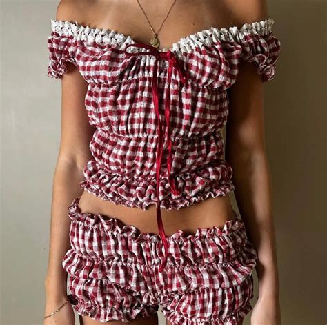 Daphne Set Miss Fits Rentals