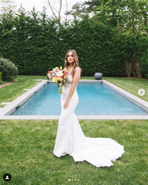 Des Bishops Wife Hannah Berner Shares Beautiful Wedding Snaps From