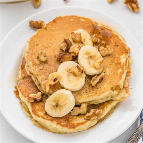 Banana Nut Pancakes • Pancake Recipes