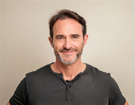 Otomize Ear Spray How To Use It Dosage Alternatives