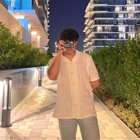 Yazeedsam On Threads