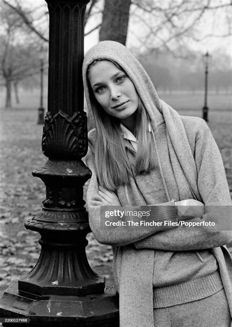 American Actress And Model Deborah Raffin In A Park On 12th December News Photo Getty Images