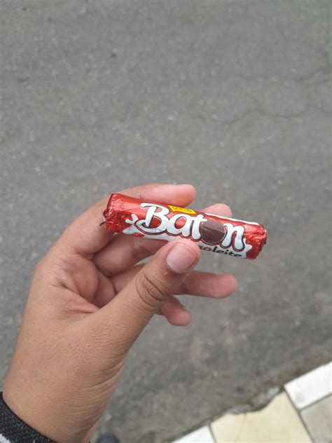 Batom Que Eu Achei No Chão No Meio Da Rua Comeriam Ps Vai Ser Minha