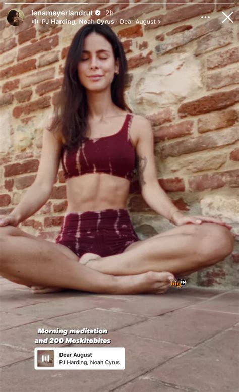 Lena Meyer Landrut Zeigt Sixpack Während Bikini Meditation Bigfm