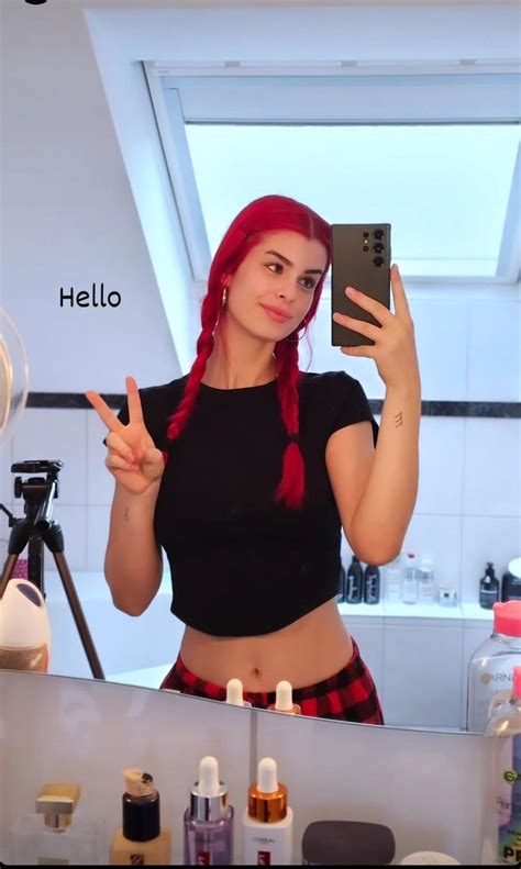 Anna Gazanis Rinfluencernsfw