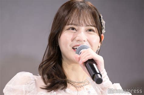 画像1922 ＝love高松瞳、黒キャミソールで色白素肌輝く「大人っぽくて素敵」「眩しい」の声 モデルプレス