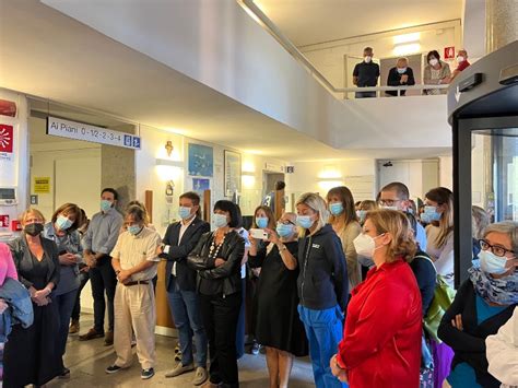 Una Targa Per Evelyn Catassi E Un Defibrillatore A Cisanello Gonews It