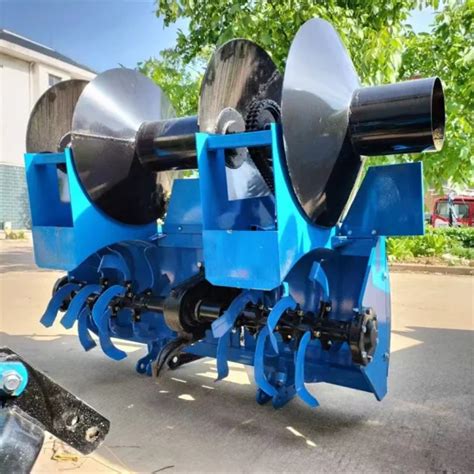 Tractor Mounted Ridging Plough Ditching Disc Plow Strawberry Green