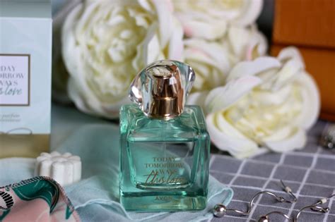 Sapphire Eyes and Rubin Lips: Avon Today Tomorrow Always this love EDP