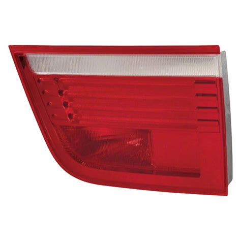 Replace® Bm2803101 Passenger Side Inner Replacement Tail Light